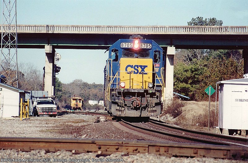 Q541/CSX 8705